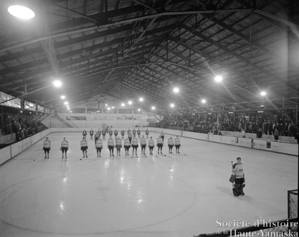Aréna de Waterloo - Eastern Townships Archives Portal