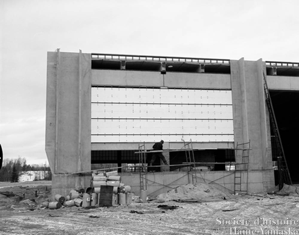 Plastifoam, matériaux de construction - Eastern Townships Archives Portal