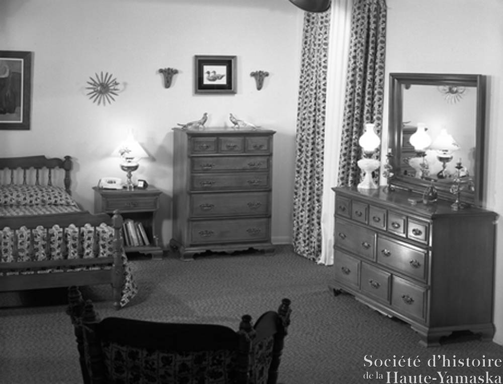 Meubles Roxton - Eastern Townships Archives Portal