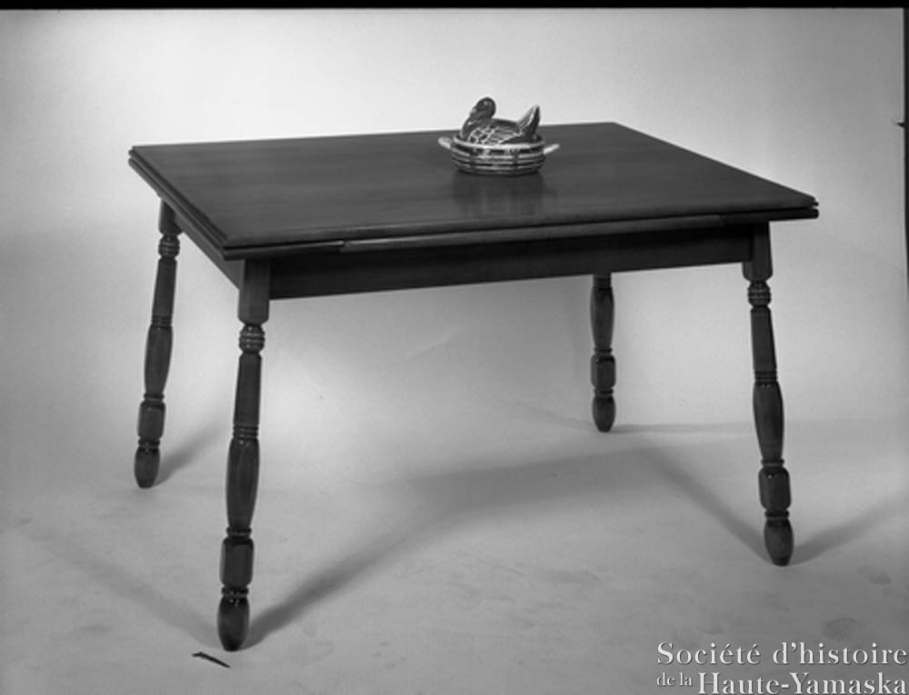 Meubles Roxton - Eastern Townships Archives Portal