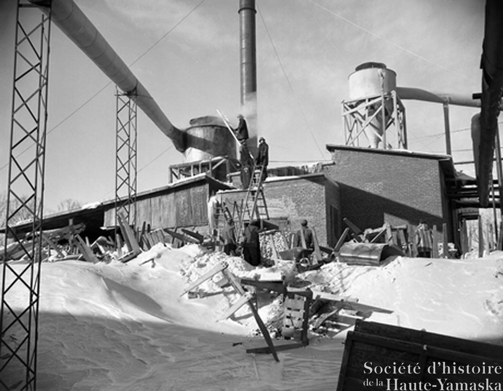 Meubles Roxton - Eastern Townships Archives Portal