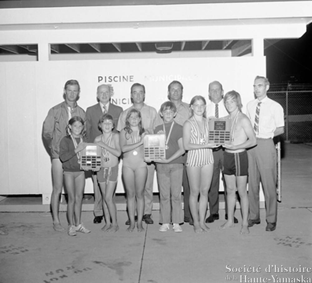 Compétition de natation à la piscine de Waterloo - Eastern Townships ...