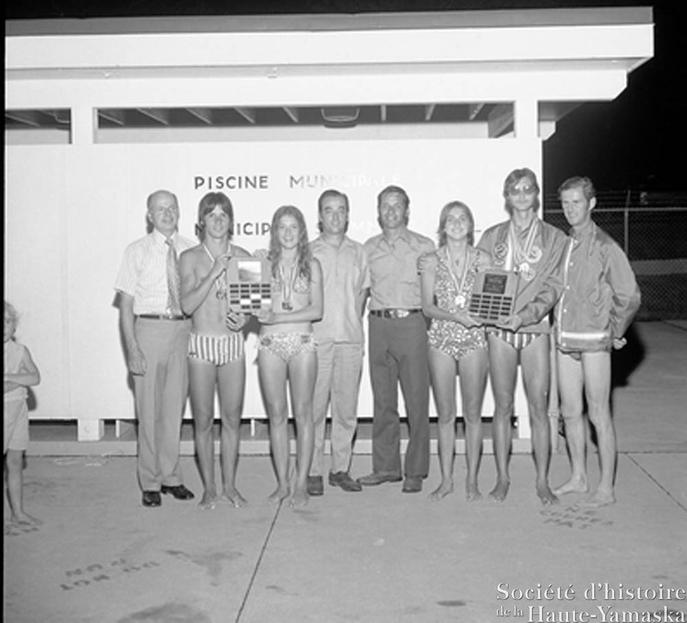 Compétition de natation à la piscine de Waterloo - Eastern Townships ...