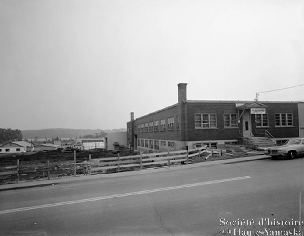 Plastifoam - Eastern Townships Archives Portal